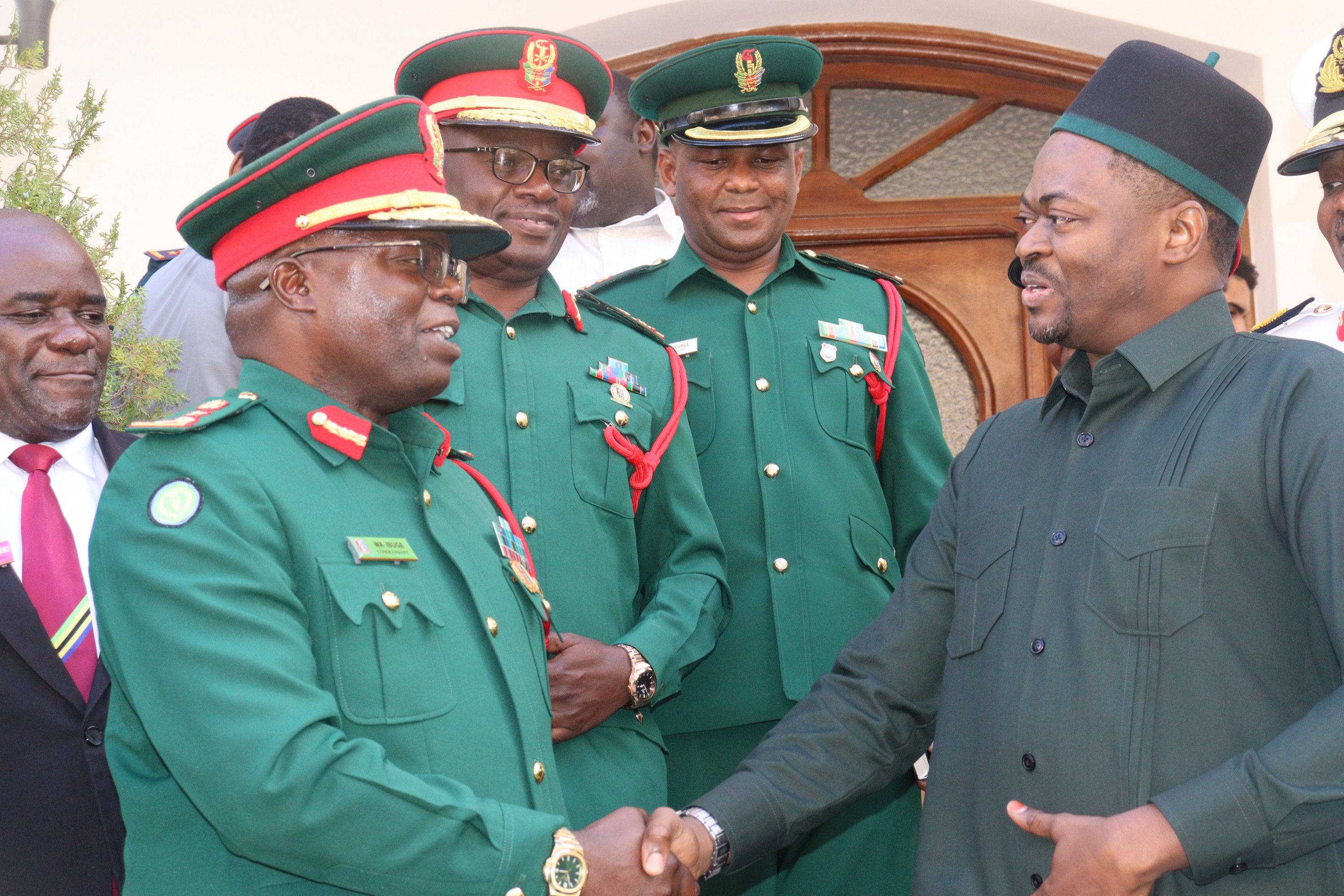 Mhe. Balozi Iman Njalikai amekutana na kufanya mazungumzo na Mhe ...